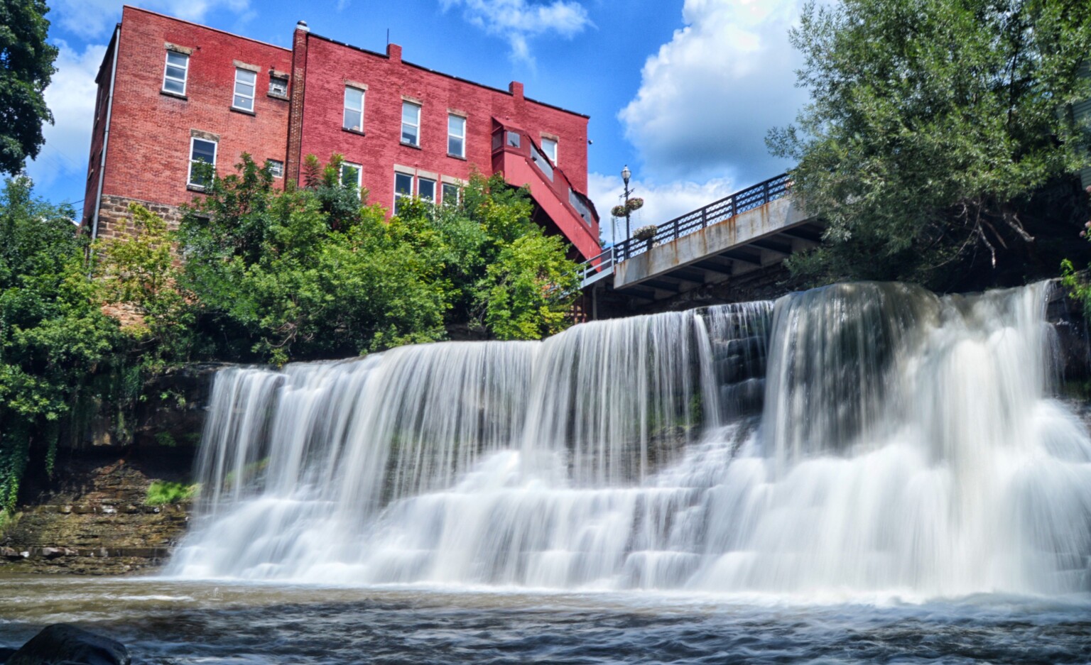 13 Waterfalls Near Cleveland ⋆
